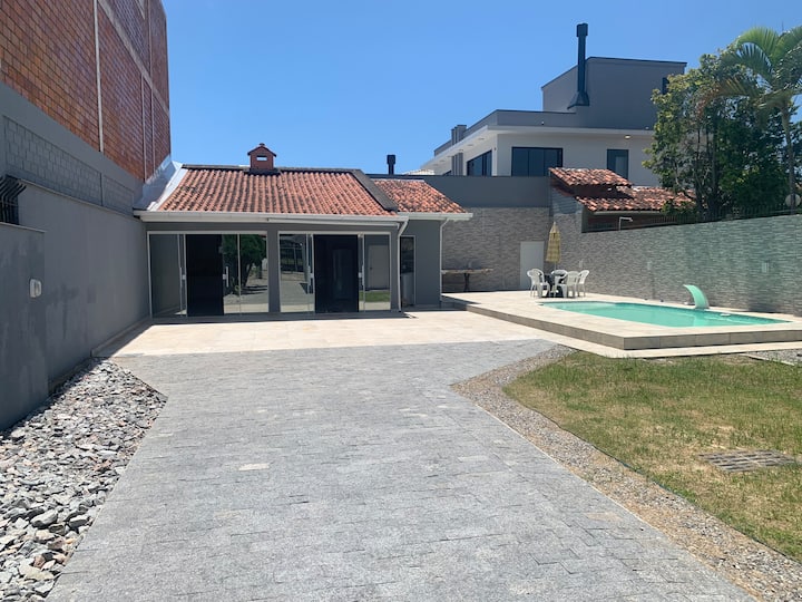 Casa Linda E Confortável Ingleses Com Piscina!! - Florianópolis