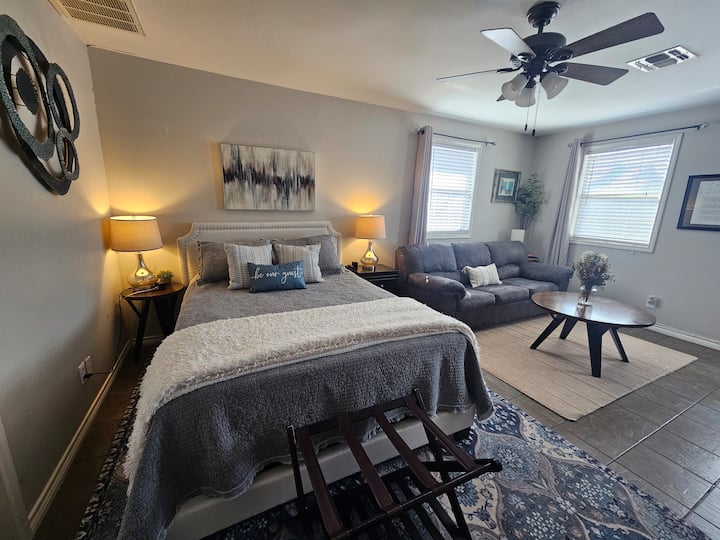 Cozy Private Studio In Quiet Historic Neighborhood - Wichita Falls, TX