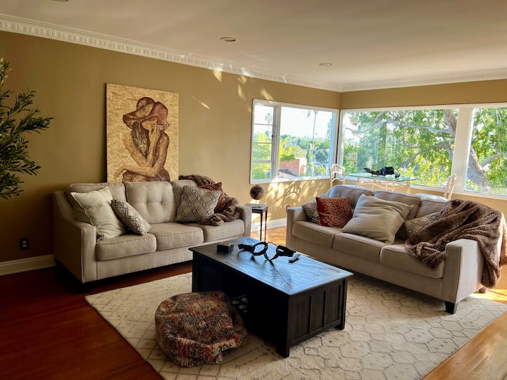Clean, Spacious & Bright Near Lax W/ View Of Dtla - Ladera Heights, CA