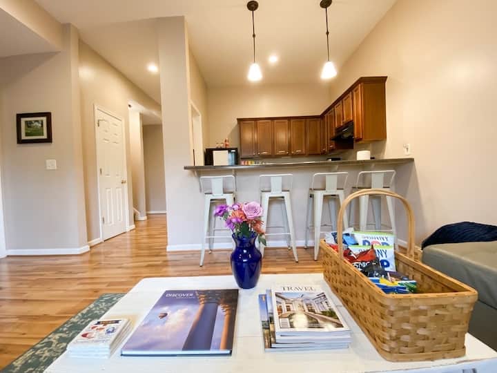 2 King Beds | 8 Min To Uva | Free Parking - Charlottesville, VA