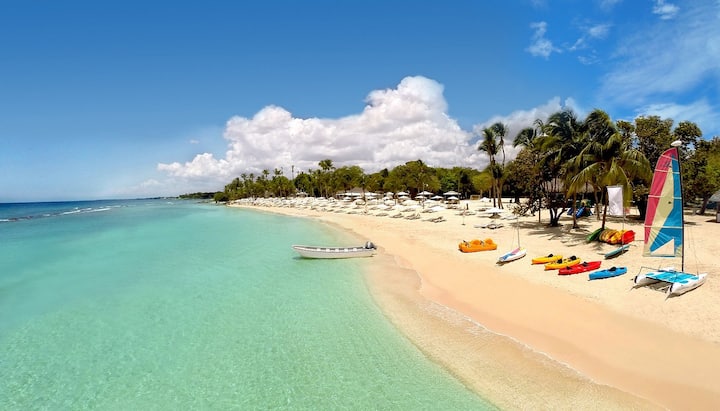 Minitas By Foot! - La Romana