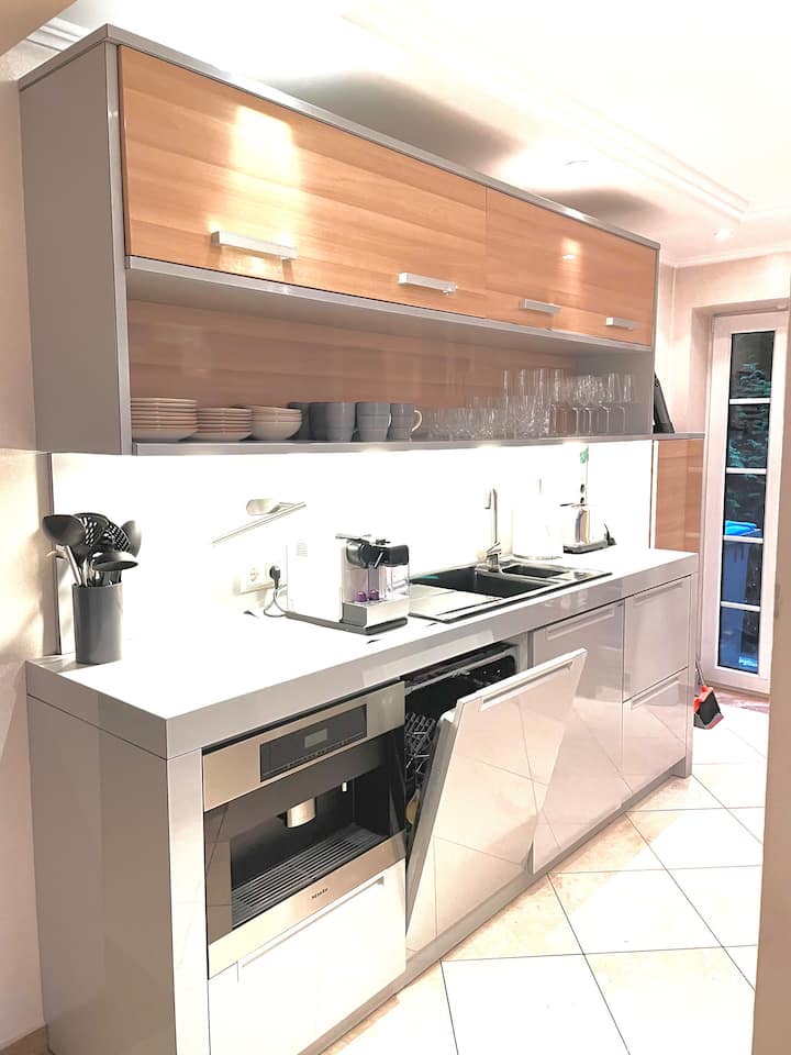 Traumhaus In Bester Lage, Sauna, Whirlpool, Garten - Reinbek