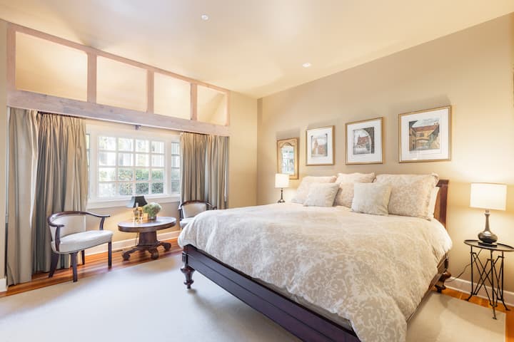 Cedar Mansion Estate & Bungalows - London Suite - Sonoma, CA