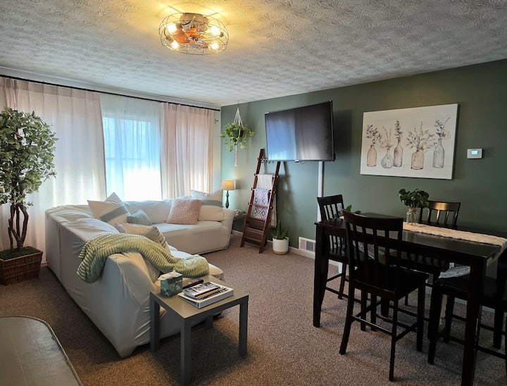 Guest Favorite In Dahlonega With Loaded Coffee Bar - Dahlonega, GA