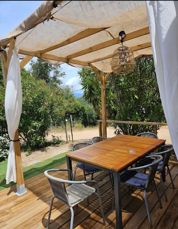 Corse Du Sud, Calme, Entre Mer Et Montagne - Figari