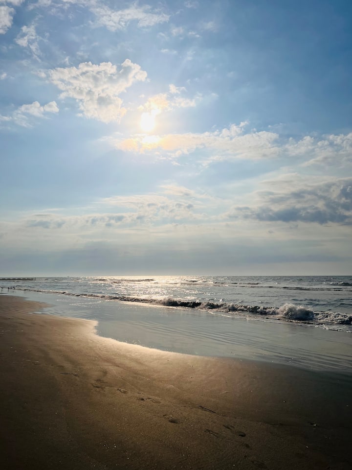 Right Off The Boardwalk! - North Wildwood, NJ