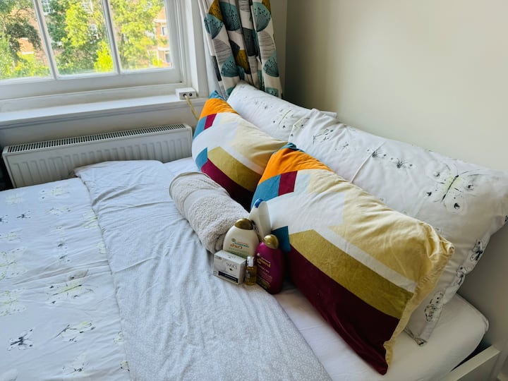 Portobello Road 4 Min Walk / Double Room - Notting Hill