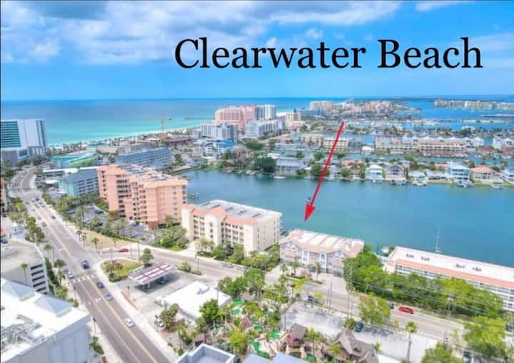 Waterfront, Modern & Spacious Beach House - Clearwater Beach