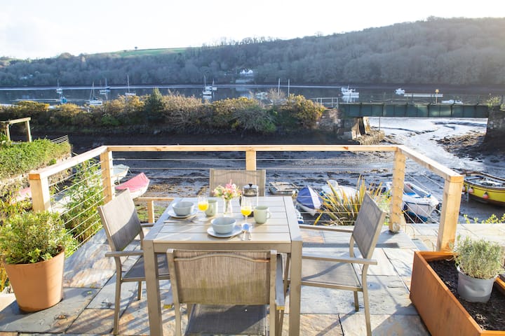 Waterside Cottage With Stunning River Views - Fowey