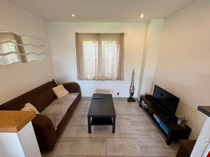 Duplex Indépendant Avec Jardinet à 100m De La Mer - Le Pradet