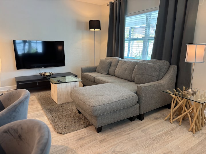 Beach Chic Bedroom #2 - Fort Lauderdale, FL