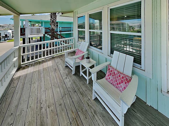 Tejas Tides | Canal Front, Boat Dock, Fishing! - Aransas Pass, TX