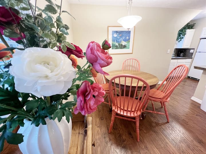 Park Side: Downtown Saugatuck, Patio, Fire Pit - 霍蘭