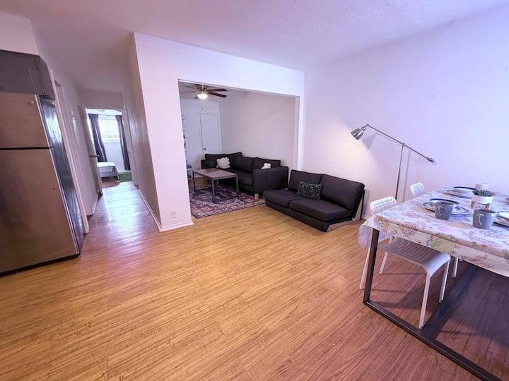 Apt#18 Spacious 1bedroom/1bath Apartment. - Austin, TX