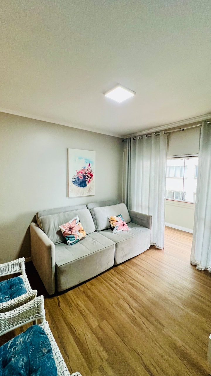 Quadra Mar • Varanda • Conforto P/ Até 5 Hóspedes - Balneário Camboriú