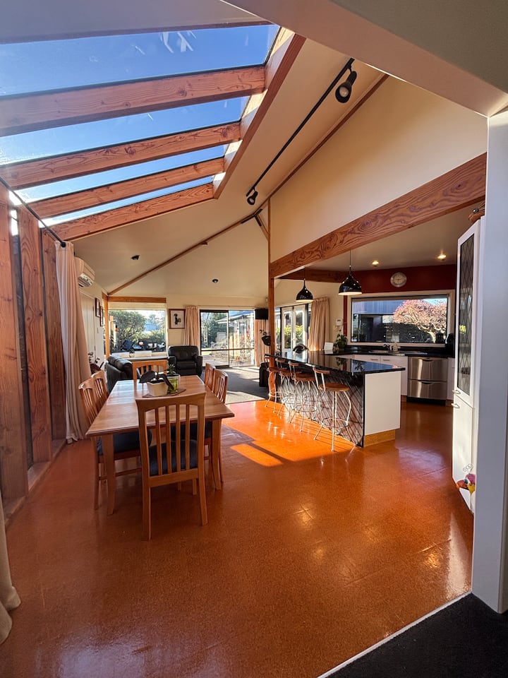 Sunny Home In Taupo. - Taupo