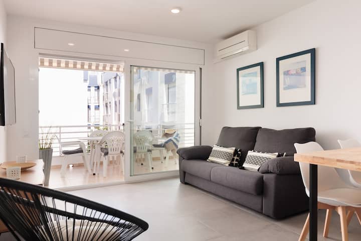 White Apartment With Terrace, Ac & Parking, Near Beach - Tossa de Mar