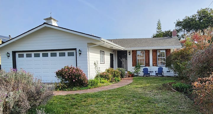 Cozy Capitola, Santa Cruz Home-beach, Pleasure Pt. - Capitola, CA