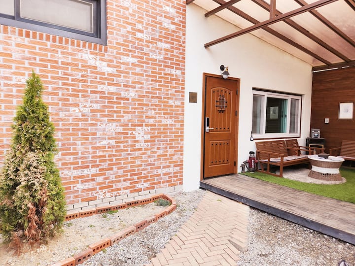 [수한예]A   *독채엔틱숙소  * 단독바베큐  *불멍 * 침대3 - Chuncheon-si