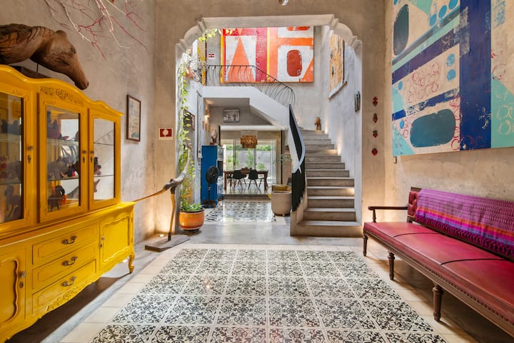 Relax In Artistic Style In 
La Ermita - Mérida