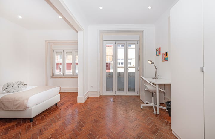 Houze 7 Bedroom Apartment In Charming Lapa - Odivelas