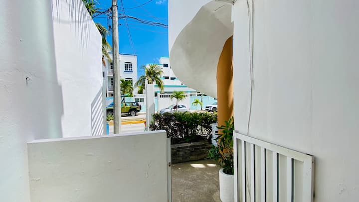 #1 Lovely Beach Apartment, Just Cross The Street! - Puerto Morelos