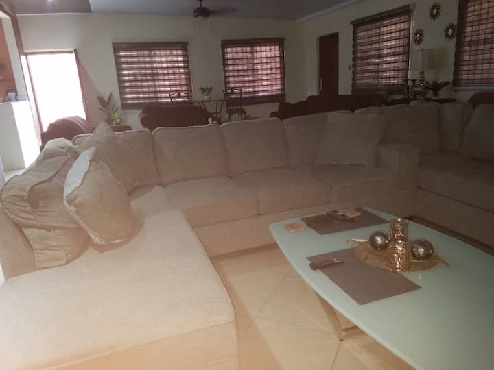 Family Style Living And Close To The Panama Canal - Panama