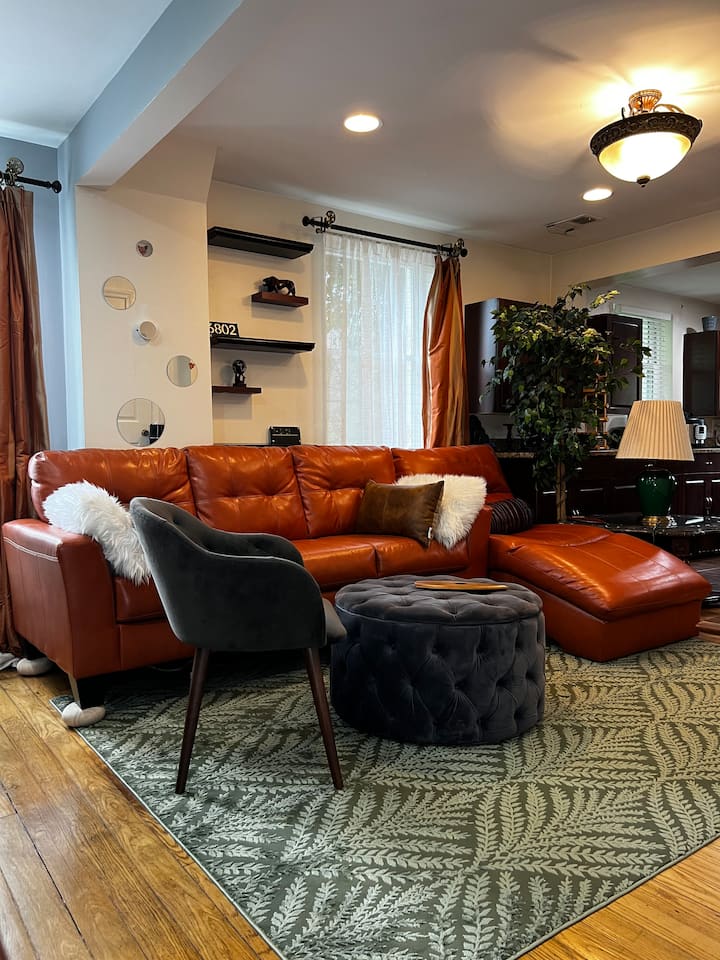 Aloha 2 Bdrm Home Falls Church - Falls Church, VA