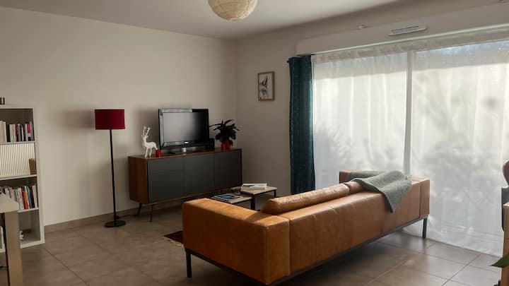 53m2. Petit-déjeuner Inclus. T2. - Neydens