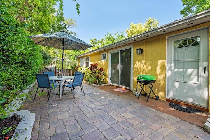 Walk To Historic District | Fenced Backyard - 聖奧古斯丁