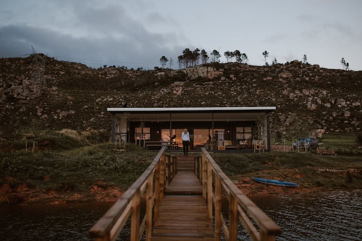 Trendy Private Container Home! Riverstone House. - Wolseley