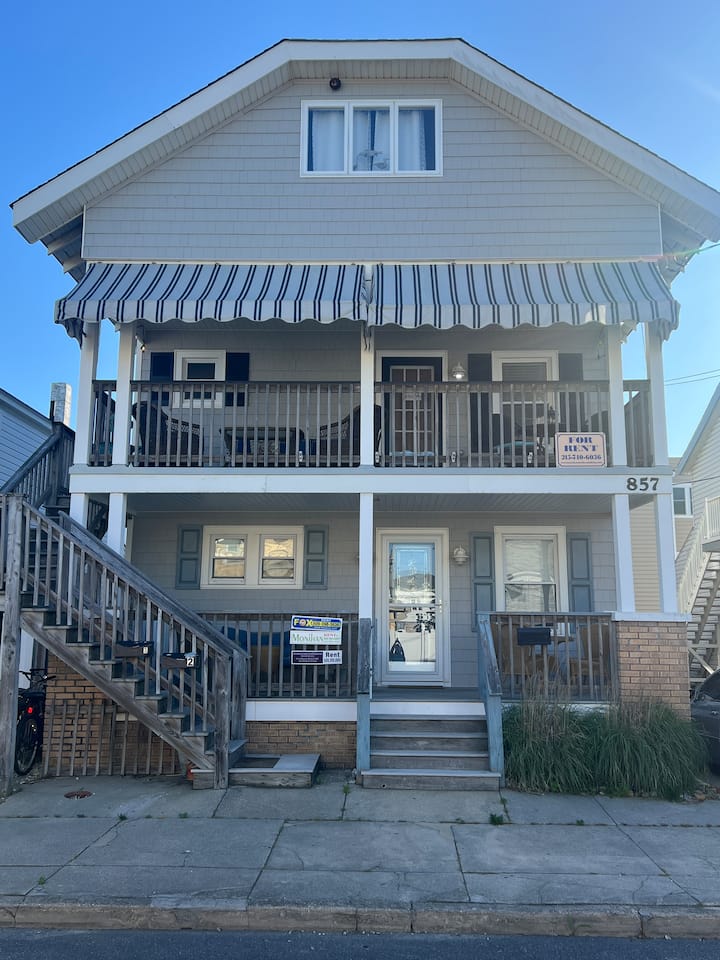Heart Of Ocnj! 2 Fl, 3 Bd/2bath: 2min To Beach/brd - Ocean City, NJ