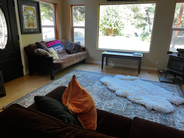 Rustic River Retreat: 2br - Humboldt County, CA