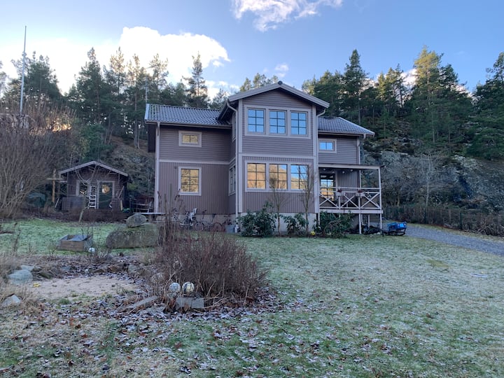 Five Bedroom House Close To The City And The Sea. - Stockholm