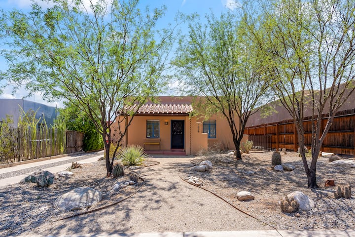 Quail Adobe - Hot Tub, Dog Friendly & Mins To Ua! - Tucson, AZ