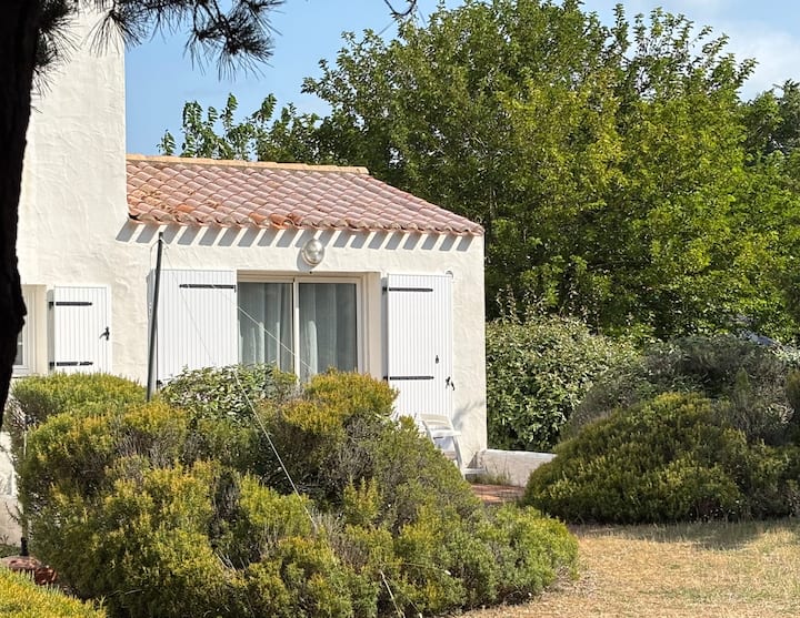 Au Cœur De L’île, Maisonnette Proche Plage ! - La Guérinière