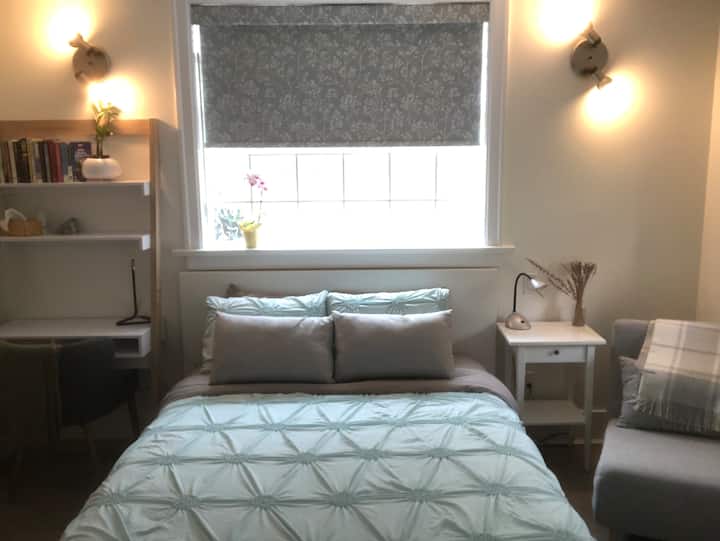 Prime Kitsilano- Cozy Guest Suite - Vancouver
