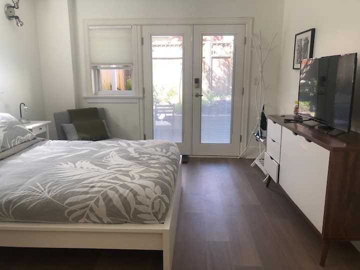 Prime Kitsilano- Cozy Guest Suite - Vancouver