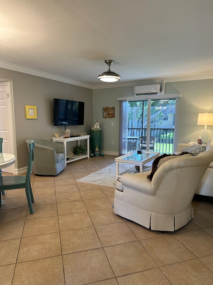 Across From The Beautiful Gulf Beaches!! - Marco Island, FL