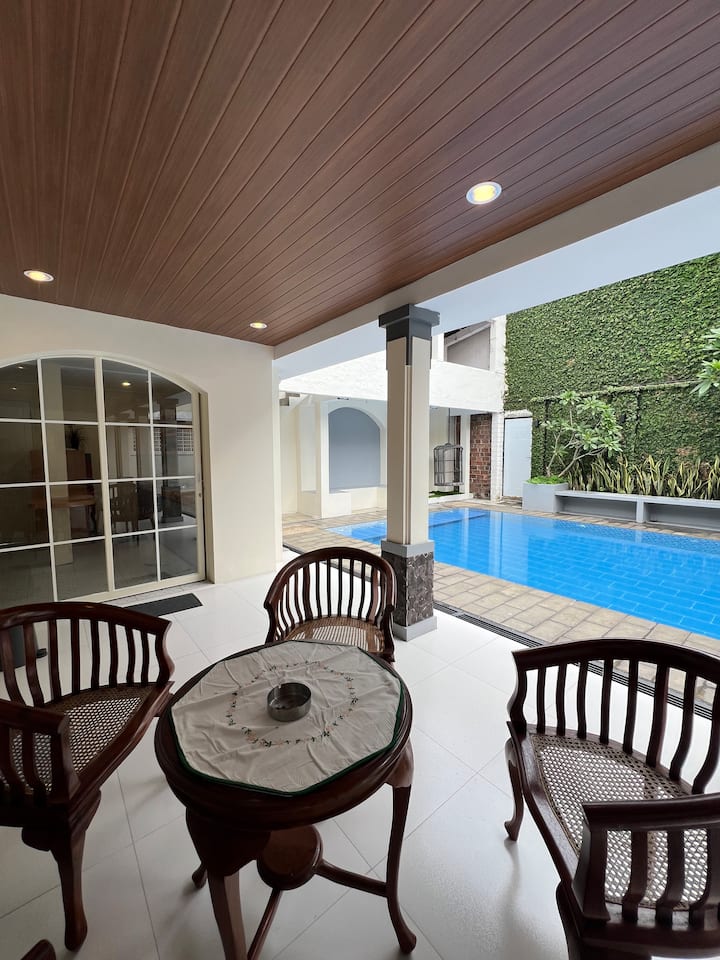 Little Creek Lodge 1 Villa - Malang