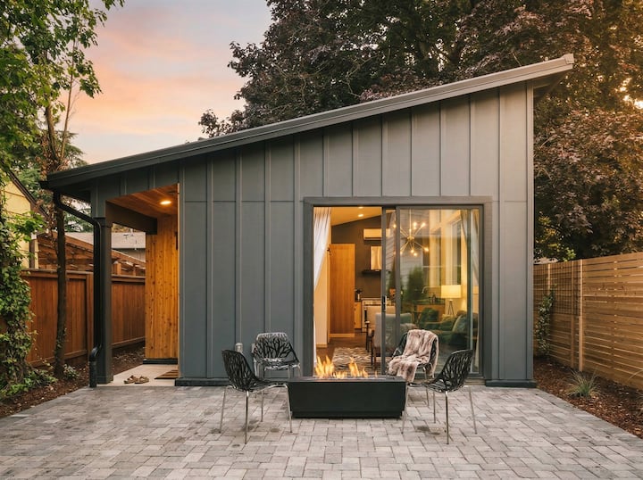 Dwell | Upscale Woodstock Retreat | Walk To Dining - Happy Valley, OR