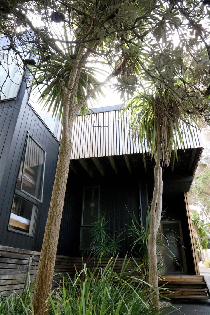'Gone Surfing' House And 'Saltwood Studio' - Phillip Island