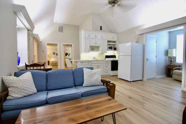 Walking Distance To Vibrant Downtown Denton, Unt - Denton, TX