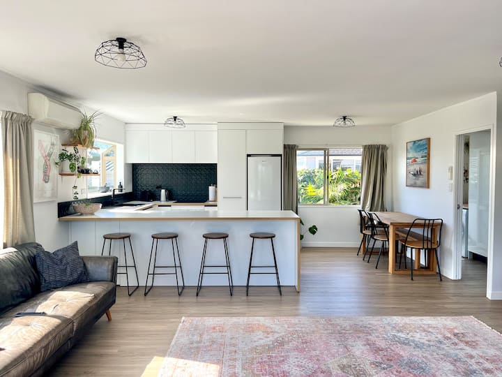 Salty Air - Kid Friendly And Close To The Beach - Tauranga