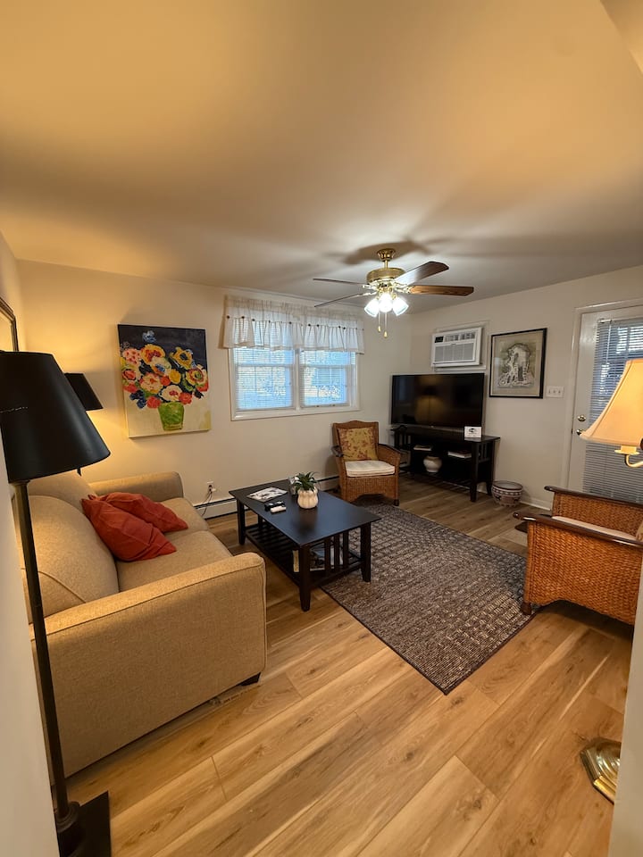The Rin’s Nest Cozy 2-bedroom Retreat & Bonus Room - Highland, MD