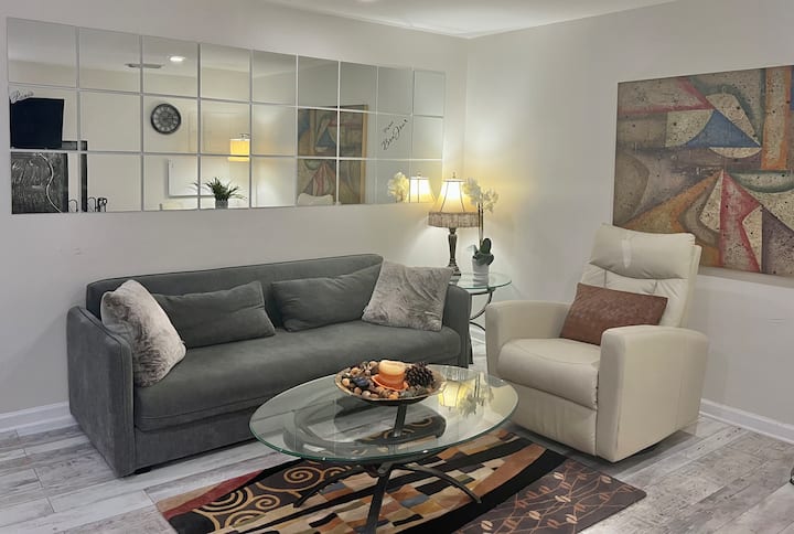 1 Bd Private Bsmnt Apt 20m Dc 5min Dulles 2m Metro - Reston, VA