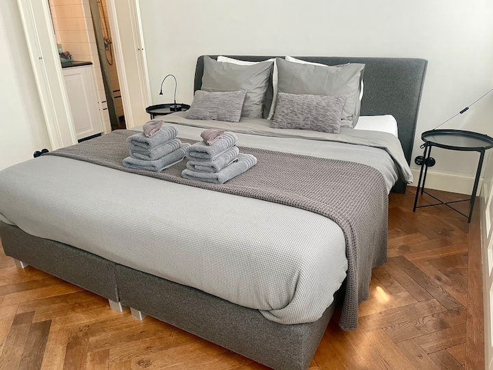 City Centre Room. Private Bathroom. Roof Terrace. - アムステルダム