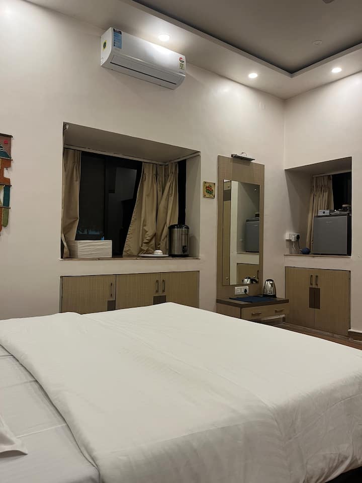 Private Room In Peaceful Surroundings - Nashik