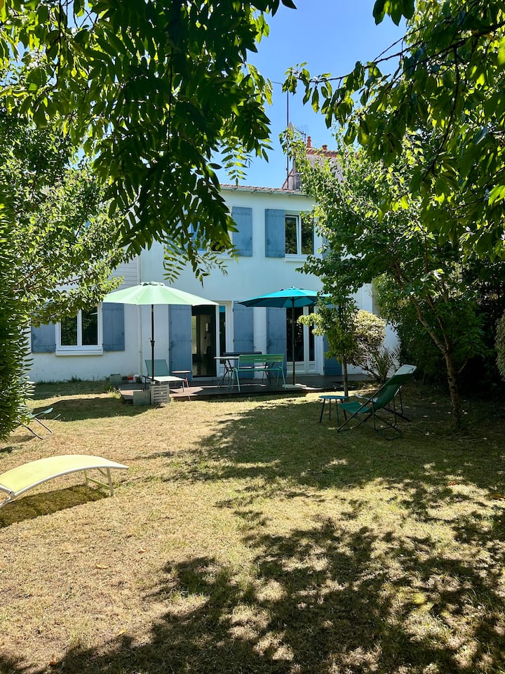 Villa Royan Jardin, Proche Plage Et Marché Du Parc - Royan