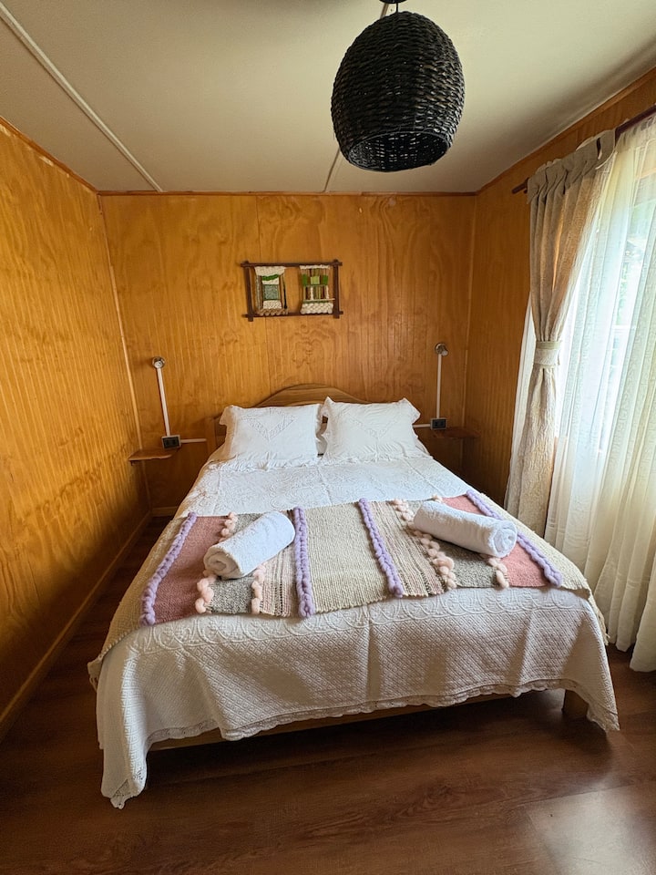 Habitación Con Baño Privado 
• Hospedaje Noemí • - Futaleufú